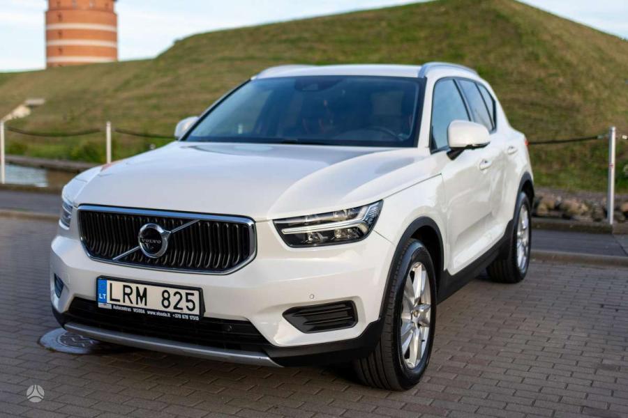 White Volvo XC40 2020 in Klaipeda, with an engine capacity of 1.97 L and mileage of 189 thousand km for 19500 €, photo 1 on AUTOMOTO.COM.LV