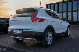 White Volvo XC40 2020 in Klaipeda, with an engine capacity of 1.97 L and mileage of 189 thousand km for 19500 €, photo 5 on AUTOMOTO.COM.LV