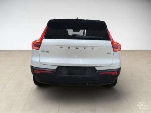 Balts Volvo XC40 2021 Kauņa, ar dzinēja tilpumu 2.00 L un nobraukumu 51 tūkst. km par 33104 €, foto 4 vietnē AUTOMOTO.COM.LV