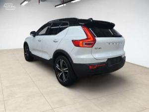 Balts Volvo XC40 2021 Kauņa, ar dzinēja tilpumu 2.00 L un nobraukumu 51 tūkst. km par 33104 €, foto 5 vietnē AUTOMOTO.COM.LV