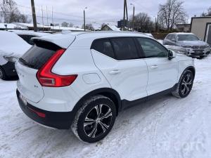 Balts Volvo XC40 2021 Rīga, ar dzinēja tilpumu 2.00 L un nobraukumu 105 tūkst. km par 23550 €, foto 4 vietnē AUTOMOTO.COM.LV