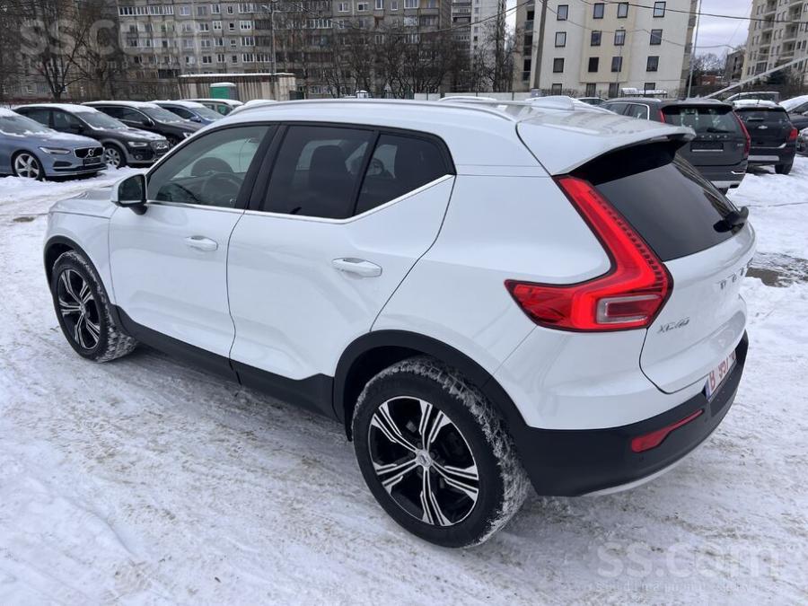 Balts Volvo XC40 2021 Rīga, ar dzinēja tilpumu 2.00 L un nobraukumu 105 tūkst. km par 23550 €, foto 6 vietnē AUTOMOTO.COM.LV