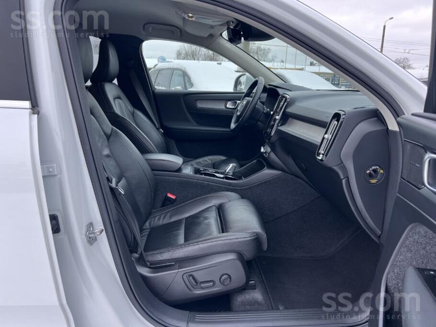 Balts Volvo XC40 2021 Rīga, ar dzinēja tilpumu 2.00 L un nobraukumu 105 tūkst. km par 23550 €, foto 11 vietnē AUTOMOTO.COM.LV