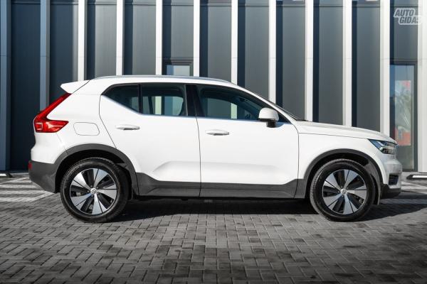 White Volvo XC40 2021 in Vilnius, with an engine capacity of 1.50 L and mileage of 116 thousand km for 22000 €, photo 6 on AUTOMOTO.COM.LV