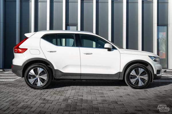 Balts Volvo XC40 2021 Viļņa, ar dzinēja tilpumu 1.50 L un nobraukumu 164 tūkst. km par 19500 €, foto 6 vietnē AUTOMOTO.COM.LV