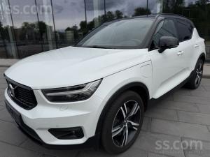 Белый Вольво XC40 2021 в Рига, объемом двигателя 1.50 л и пробегом 103 тыс. км за 25900 €, фото 25 на AUTOMOTO.COM.LV