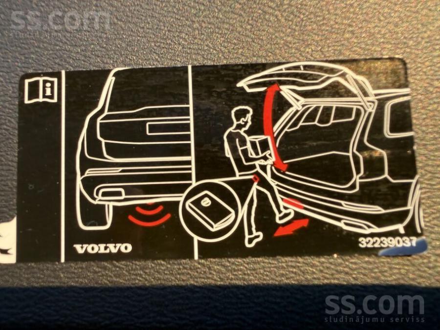 Белый Вольво XC40 2021 в Рига, объемом двигателя 1.50 л и пробегом 103 тыс. км за 25900 €, фото 36 на AUTOMOTO.COM.LV