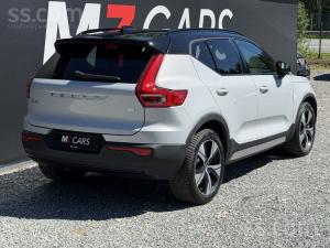 White Volvo XC40 2021 in Riga, with an engine capacity of 0.00 L and mileage of 7 thousand km for 31990 €, photo 5 on AUTOMOTO.COM.LV
