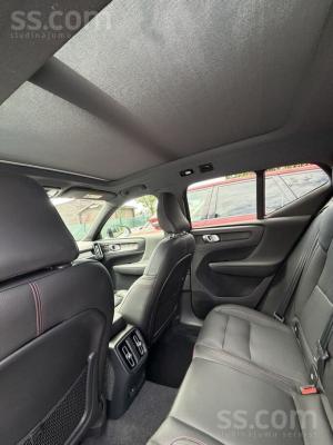 White Volvo XC40 2021 in Riga, with an engine capacity of 0.00 L and mileage of 7 thousand km for 31990 €, photo 9 on AUTOMOTO.COM.LV