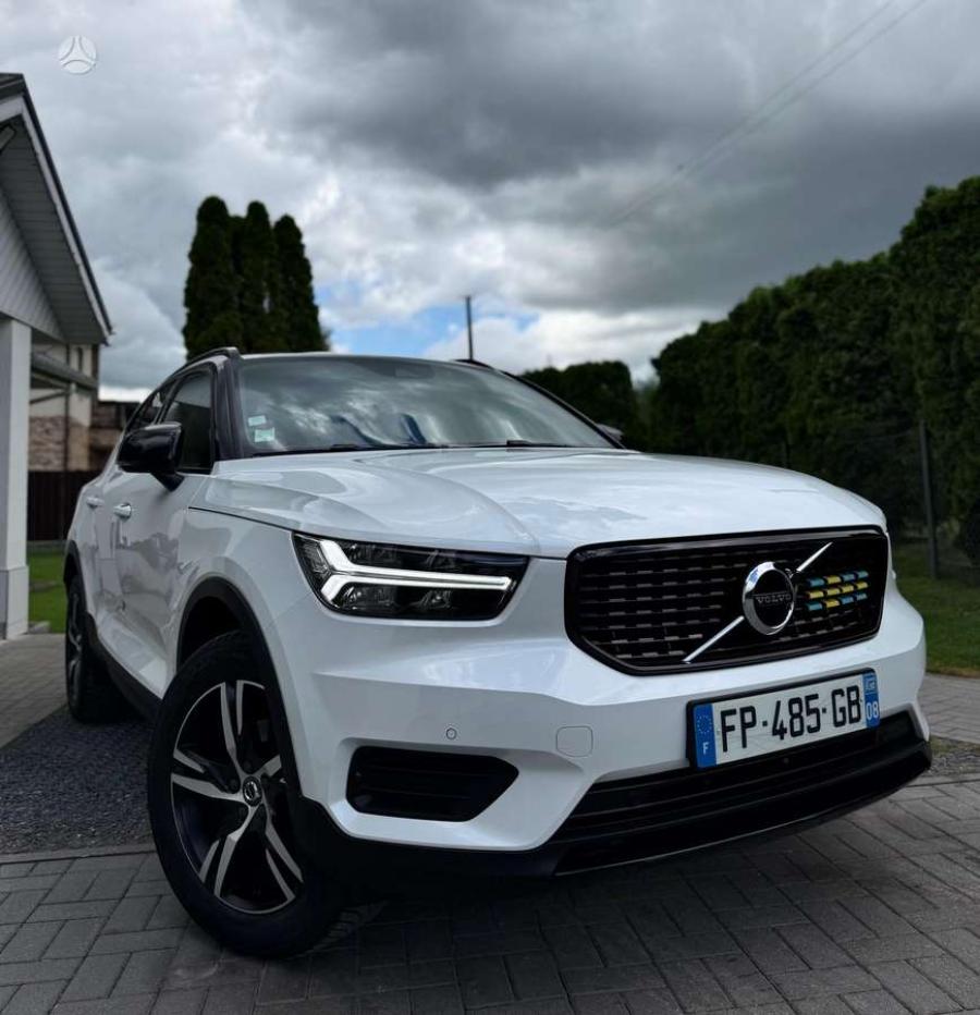 Balts Volvo XC40 2021 Kauņa, ar dzinēja tilpumu 2.00 L un nobraukumu 148 tūkst. km par 21350 €, foto 15 vietnē AUTOMOTO.COM.LV
