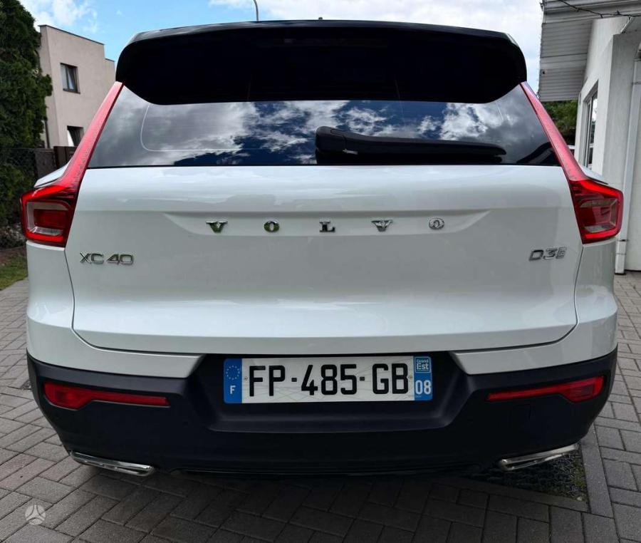 Balts Volvo XC40 2021 Kauņa, ar dzinēja tilpumu 2.00 L un nobraukumu 148 tūkst. km par 21350 €, foto 16 vietnē AUTOMOTO.COM.LV