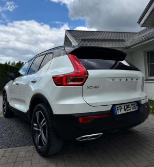 Balts Volvo XC40 2021 Kauņa, ar dzinēja tilpumu 2.00 L un nobraukumu 148 tūkst. km par 21350 €, foto 17 vietnē AUTOMOTO.COM.LV