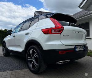 Balts Volvo XC40 2021 Kauņa, ar dzinēja tilpumu 2.00 L un nobraukumu 148 tūkst. km par 21350 €, foto 22 vietnē AUTOMOTO.COM.LV
