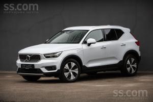 Balts Volvo XC40 2021 Jelgava, ar dzinēja tilpumu 1.50 L un nobraukumu 160 tūkst. km par 20500 €, foto  vietnē AUTOMOTO.COM.LV