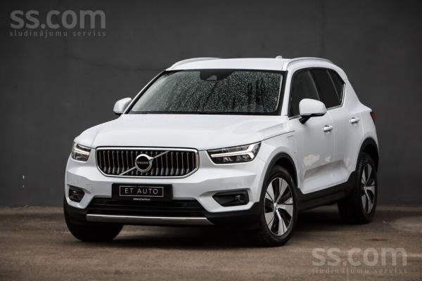 White Volvo XC40 2021 in Jelgava, with an engine capacity of 1.50 L and mileage of 160 thousand km for 20500 €, photo 2 on AUTOMOTO.COM.LV