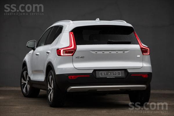 White Volvo XC40 2021 in Jelgava, with an engine capacity of 1.50 L and mileage of 160 thousand km for 20500 €, photo 6 on AUTOMOTO.COM.LV
