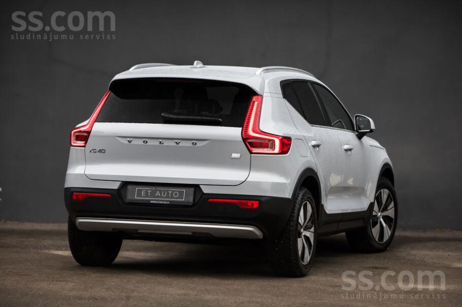 Balts Volvo XC40 2021 Jelgava, ar dzinēja tilpumu 1.50 L un nobraukumu 160 tūkst. km par 20500 €, foto 10 vietnē AUTOMOTO.COM.LV