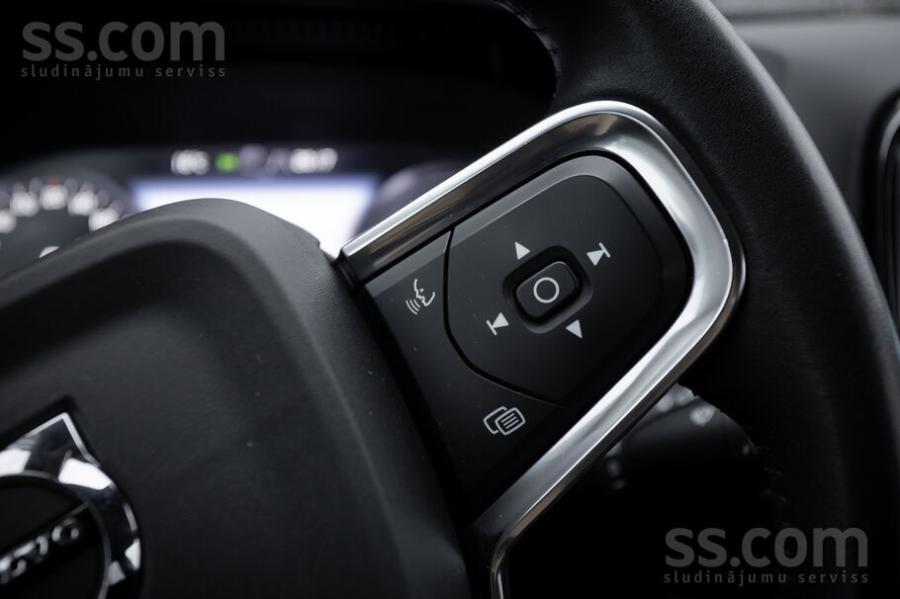 Balts Volvo XC40 2021 Jelgava, ar dzinēja tilpumu 1.50 L un nobraukumu 160 tūkst. km par 20500 €, foto 16 vietnē AUTOMOTO.COM.LV