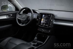 Balts Volvo XC40 2021 Jelgava, ar dzinēja tilpumu 1.50 L un nobraukumu 160 tūkst. km par 20500 €, foto 26 vietnē AUTOMOTO.COM.LV