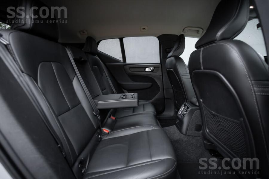 Balts Volvo XC40 2021 Jelgava, ar dzinēja tilpumu 1.50 L un nobraukumu 160 tūkst. km par 20500 €, foto 28 vietnē AUTOMOTO.COM.LV
