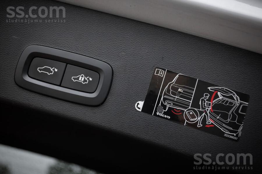Balts Volvo XC40 2021 Jelgava, ar dzinēja tilpumu 1.50 L un nobraukumu 160 tūkst. km par 20500 €, foto 33 vietnē AUTOMOTO.COM.LV