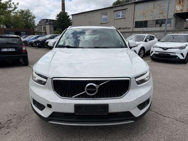 Balts Volvo XC40 2021 Viļņa, ar dzinēja tilpumu 1.48 L un nobraukumu 156 tūkst. km par 8300 €, foto 2 vietnē AUTOMOTO.COM.LV