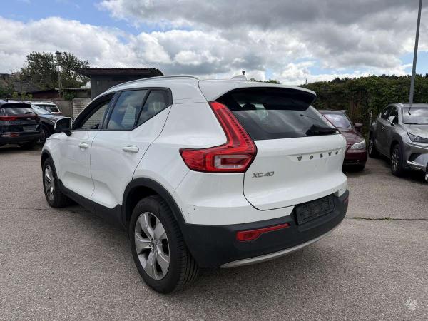 Balts Volvo XC40 2021 Viļņa, ar dzinēja tilpumu 1.48 L un nobraukumu 156 tūkst. km par 8300 €, foto 8 vietnē AUTOMOTO.COM.LV