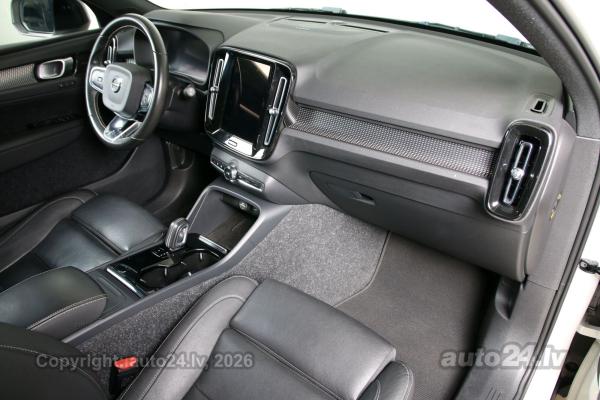Белый Вольво XC40 2021 в Пярну, объемом двигателя 0.00 л и пробегом 39 тыс. км за 32990 €, фото 10 на AUTOMOTO.COM.LV