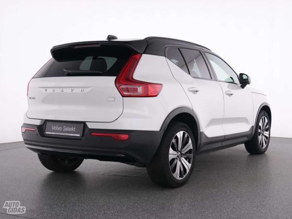 Balts Volvo XC40 2022 Kauņa, ar dzinēja tilpumu 0.00 L un nobraukumu 27 tūkst. km par 33167 €, foto 5 vietnē AUTOMOTO.COM.LV