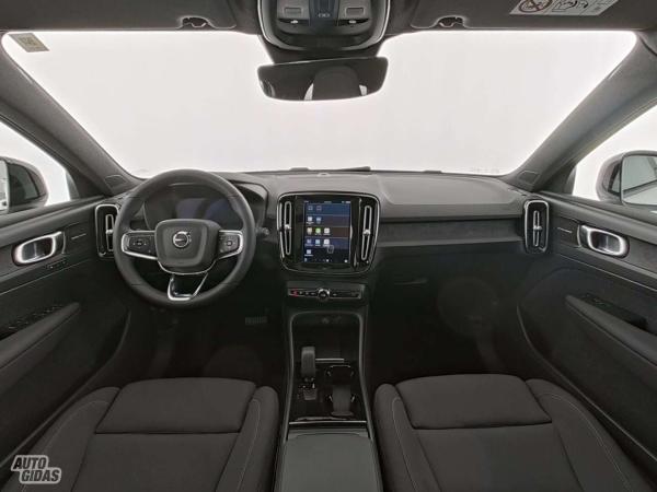 Balts Volvo XC40 2022 Kauņa, ar dzinēja tilpumu 0.00 L un nobraukumu 27 tūkst. km par 33167 €, foto 6 vietnē AUTOMOTO.COM.LV