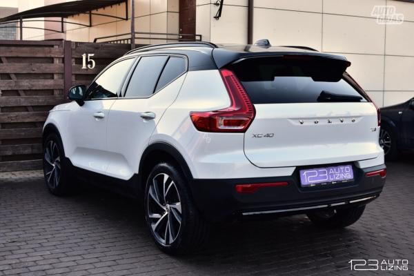 Balts Volvo XC40 2022 Kretinga, ar dzinēja tilpumu 2.00 L un nobraukumu 47 tūkst. km par 26000 €, foto 6 vietnē AUTOMOTO.COM.LV