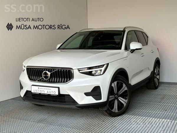 Balts Volvo XC40 2022 Rīga, ar dzinēja tilpumu 1.50 L un nobraukumu 99 tūkst. km par 29990 €, foto 1 vietnē AUTOMOTO.COM.LV