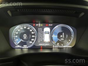 Белый Вольво XC40 2022 в Рига, объемом двигателя 1.50 л и пробегом 99 тыс. км за 29990 €, фото 11 на AUTOMOTO.COM.LV