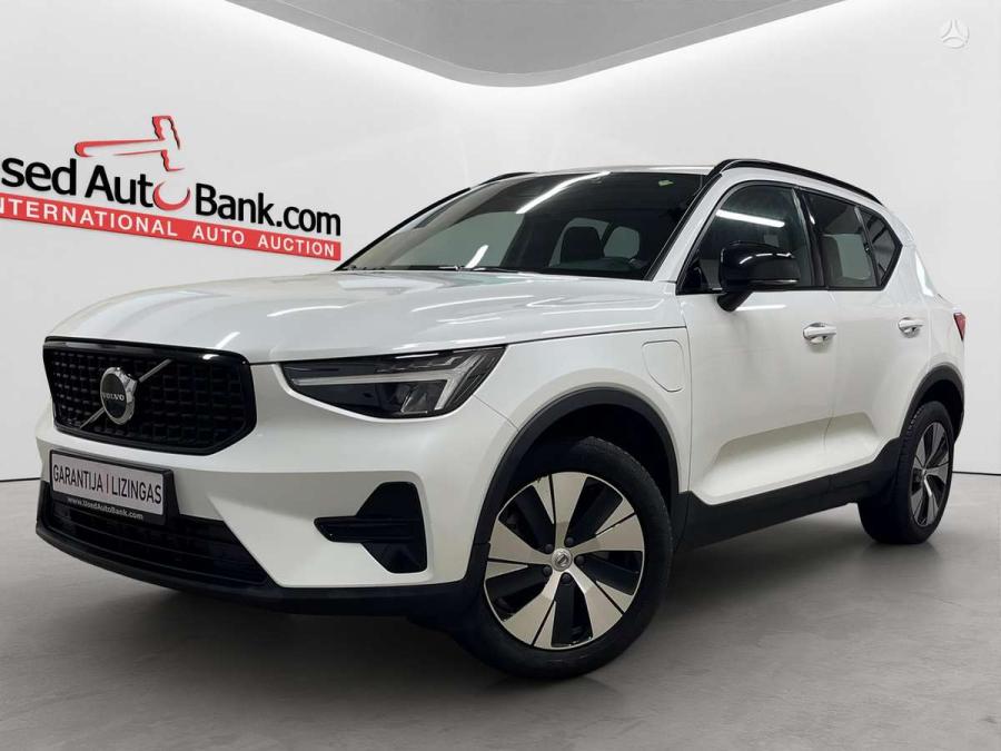 Balts Volvo XC40 2022 Viļņa, ar dzinēja tilpumu 1.48 L un nobraukumu 186 tūkst. km par 18755 €, foto 1 vietnē AUTOMOTO.COM.LV