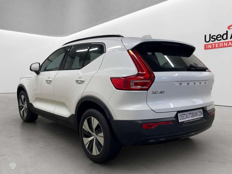 Balts Volvo XC40 2022 Viļņa, ar dzinēja tilpumu 1.48 L un nobraukumu 186 tūkst. km par 18755 €, foto 7 vietnē AUTOMOTO.COM.LV