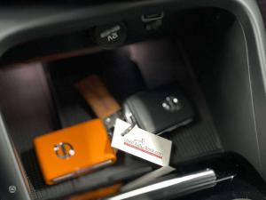Balts Volvo XC40 2022 Viļņa, ar dzinēja tilpumu 1.48 L un nobraukumu 186 tūkst. km par 18755 €, foto 16 vietnē AUTOMOTO.COM.LV