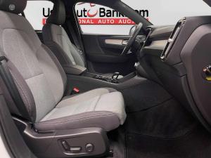 Balts Volvo XC40 2022 Viļņa, ar dzinēja tilpumu 1.48 L un nobraukumu 186 tūkst. km par 18755 €, foto 17 vietnē AUTOMOTO.COM.LV