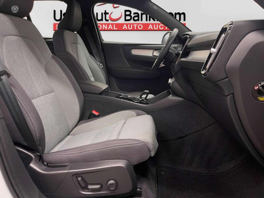 Balts Volvo XC40 2022 Viļņa, ar dzinēja tilpumu 1.48 L un nobraukumu 186 tūkst. km par 18755 €, foto 17 vietnē AUTOMOTO.COM.LV