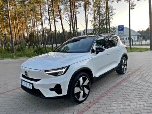 White Volvo XC40 2023 in Talsi, with an engine capacity of 1.50 L and mileage of 51 thousand km for 32500 €, photo 2 on AUTOMOTO.COM.LV