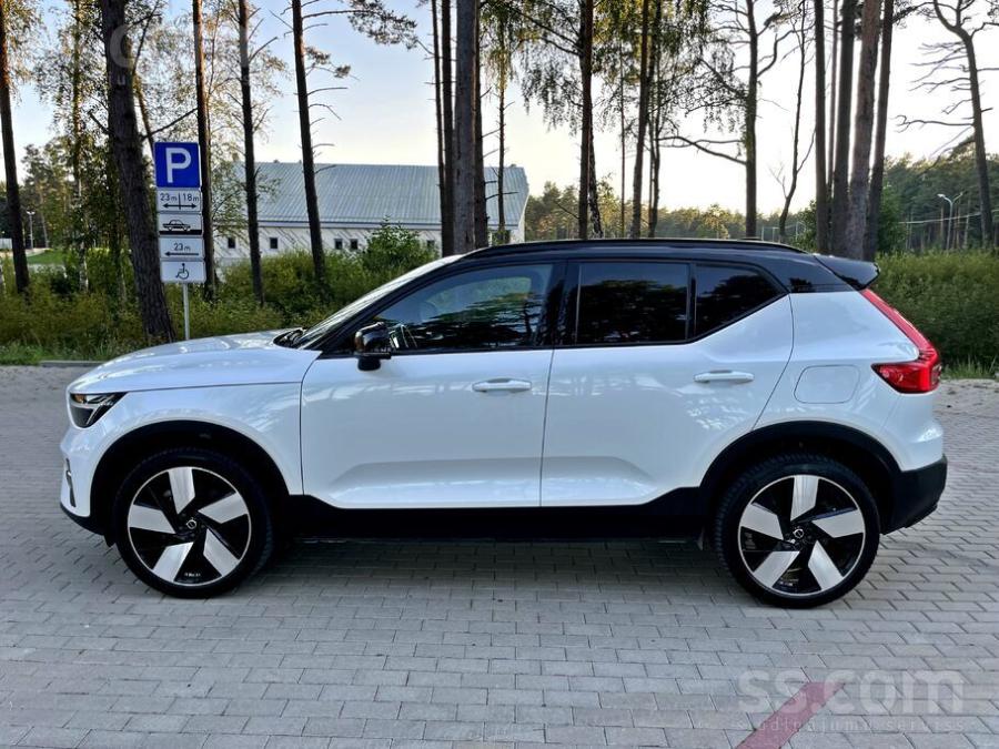 White Volvo XC40 2023 in Talsi, with an engine capacity of 1.50 L and mileage of 51 thousand km for 32500 €, photo 6 on AUTOMOTO.COM.LV