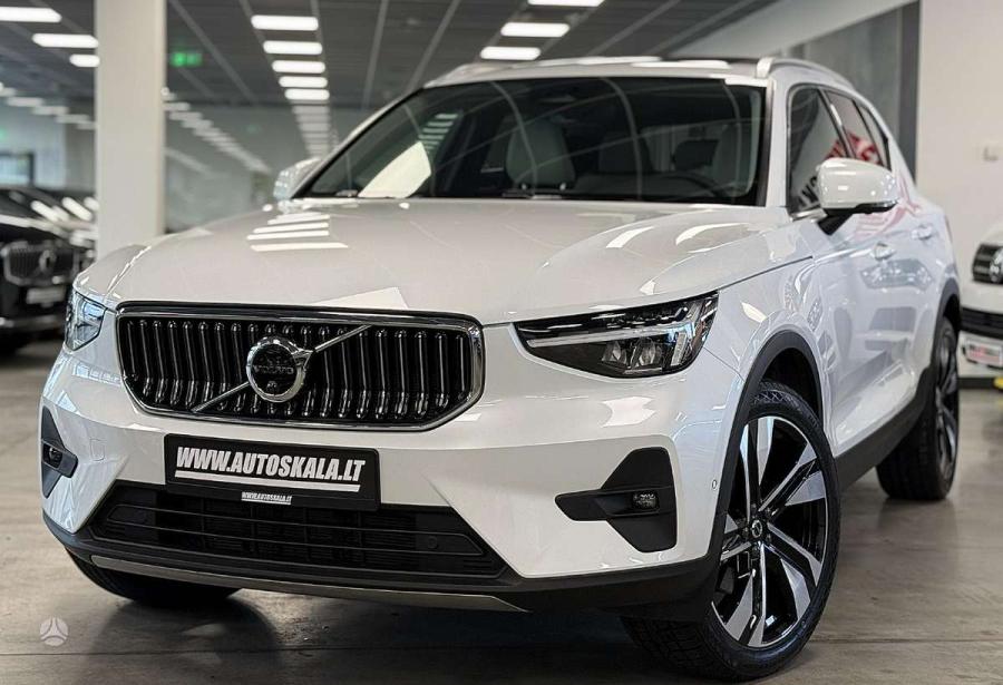 Balts Volvo XC40 2023 Klaipėda, ar dzinēja tilpumu 2.00 L un nobraukumu 35 tūkst. km par 27500 €, foto 3 vietnē AUTOMOTO.COM.LV