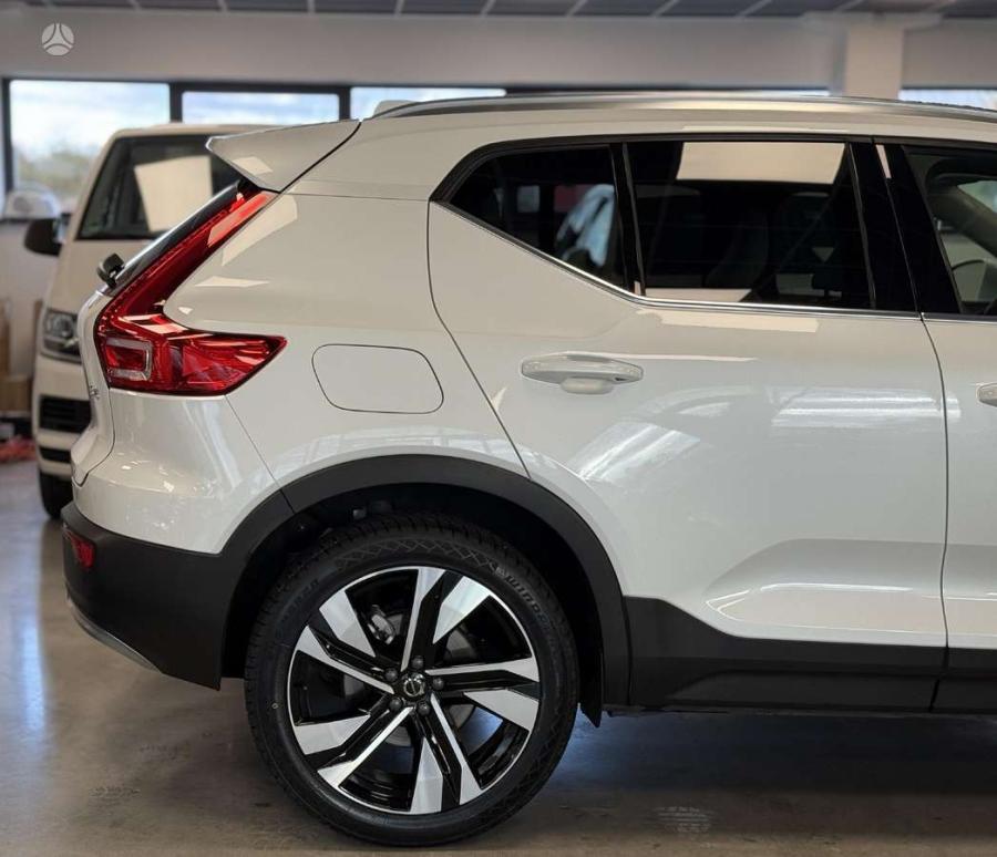 Balts Volvo XC40 2023 Klaipėda, ar dzinēja tilpumu 2.00 L un nobraukumu 35 tūkst. km par 27500 €, foto 13 vietnē AUTOMOTO.COM.LV