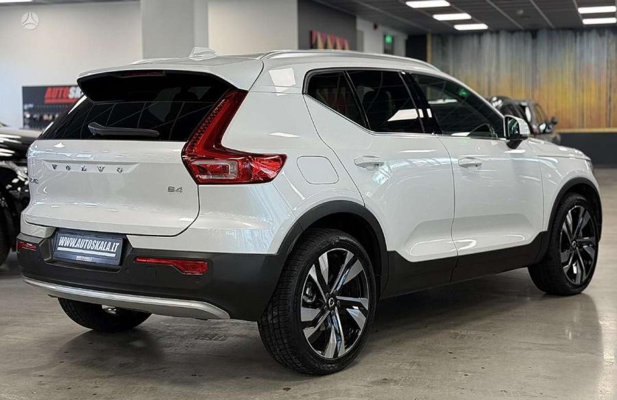 Balts Volvo XC40 2023 Klaipėda, ar dzinēja tilpumu 2.00 L un nobraukumu 35 tūkst. km par 27500 €, foto 25 vietnē AUTOMOTO.COM.LV