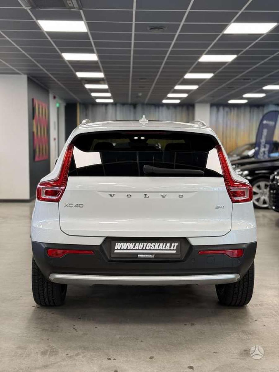 Balts Volvo XC40 2023 Klaipėda, ar dzinēja tilpumu 2.00 L un nobraukumu 35 tūkst. km par 27500 €, foto 33 vietnē AUTOMOTO.COM.LV