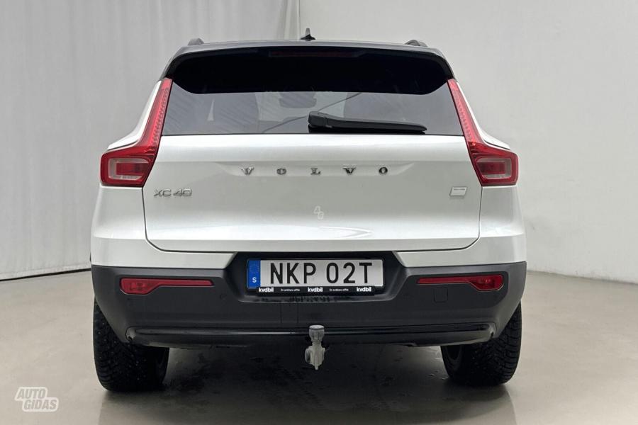 Balts Volvo XC40 2023 Kauņa, ar dzinēja tilpumu 0.00 L un nobraukumu 73 tūkst. km par 29317 €, foto 5 vietnē AUTOMOTO.COM.LV
