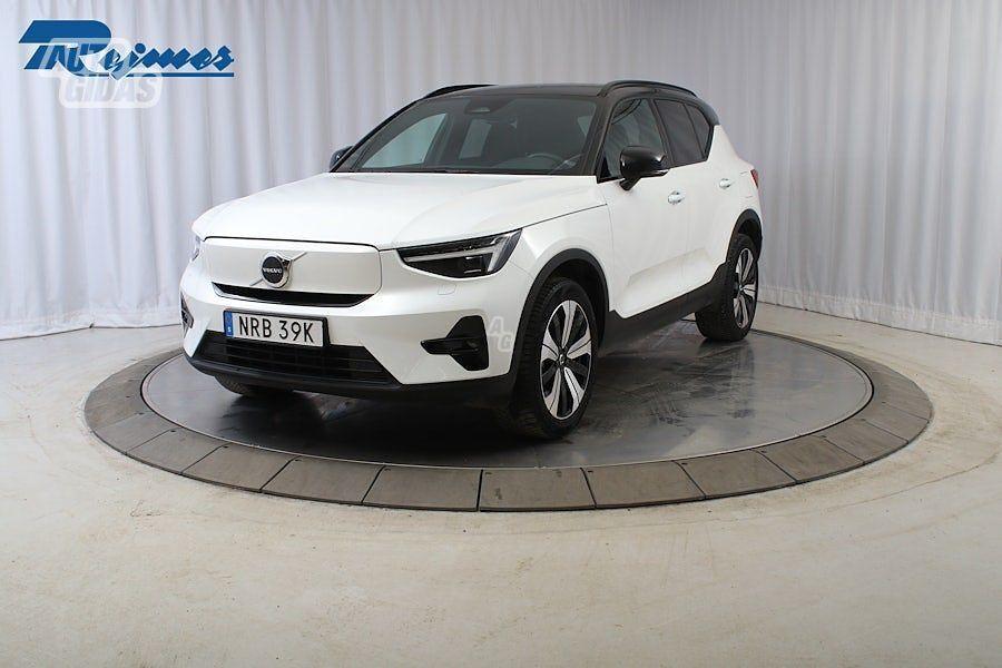 White Volvo XC40 2023 in Kaunas, with an engine capacity of 0.00 L and mileage of 44 thousand km for 35489 €, photo 1 on AUTOMOTO.COM.LV