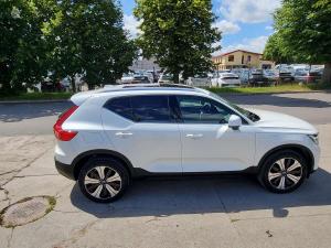 Balts Volvo XC40 2023 Šilalė, ar dzinēja tilpumu 2.00 L un nobraukumu 34 tūkst. km par 29500 €, foto 3 vietnē AUTOMOTO.COM.LV