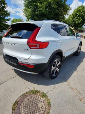 Balts Volvo XC40 2023 Šilalė, ar dzinēja tilpumu 2.00 L un nobraukumu 34 tūkst. km par 29500 €, foto 4 vietnē AUTOMOTO.COM.LV