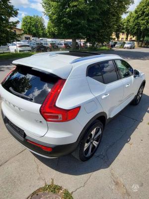Balts Volvo XC40 2023 Šilalė, ar dzinēja tilpumu 2.00 L un nobraukumu 34 tūkst. km par 29500 €, foto 5 vietnē AUTOMOTO.COM.LV