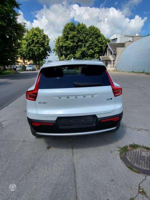 Balts Volvo XC40 2023 Šilalė, ar dzinēja tilpumu 2.00 L un nobraukumu 34 tūkst. km par 29500 €, foto 7 vietnē AUTOMOTO.COM.LV